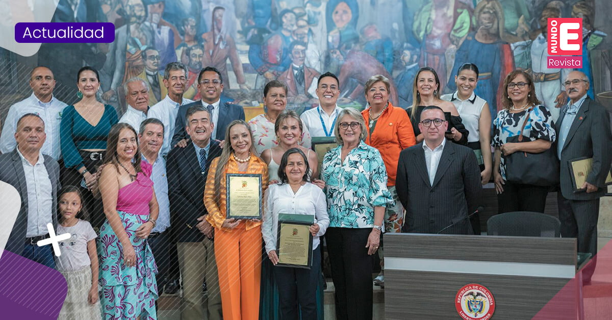 Reconocimiento a la Clínica Unicat por sus 35 años de compromiso y ...